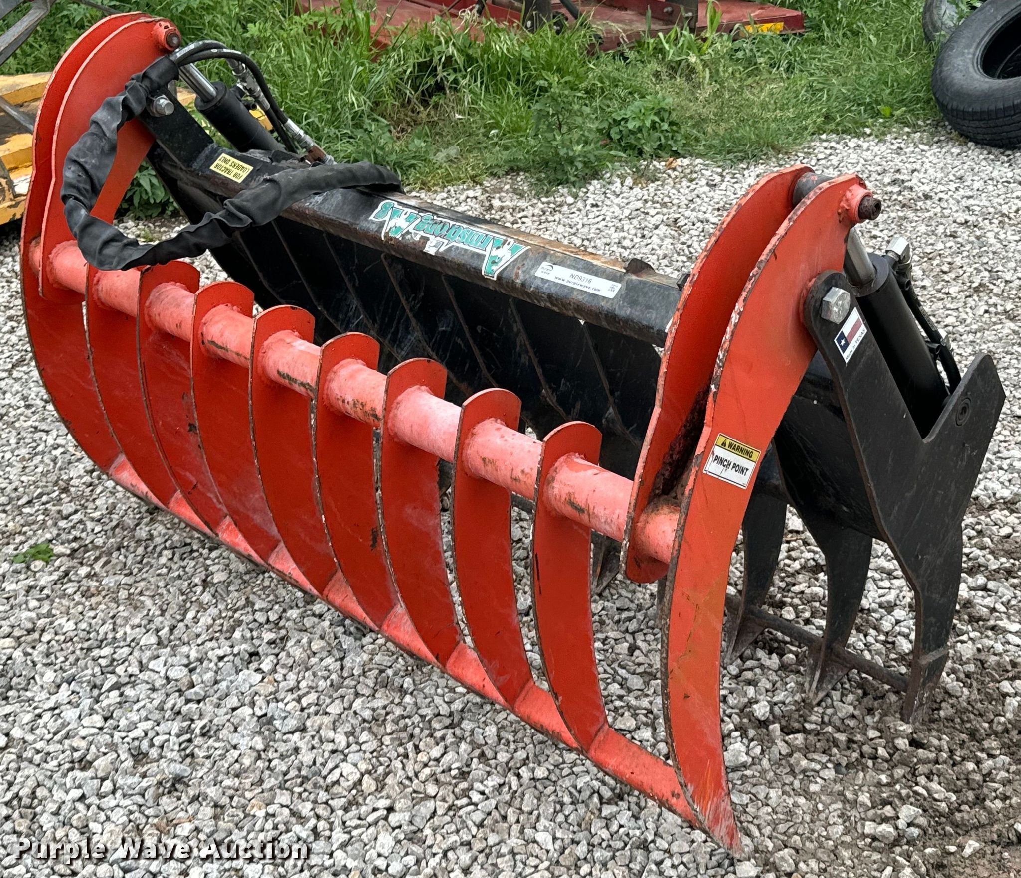 Armstrong Ag grapple bucket in Oologah, OK | Item ND9316 sold | Purple Wave