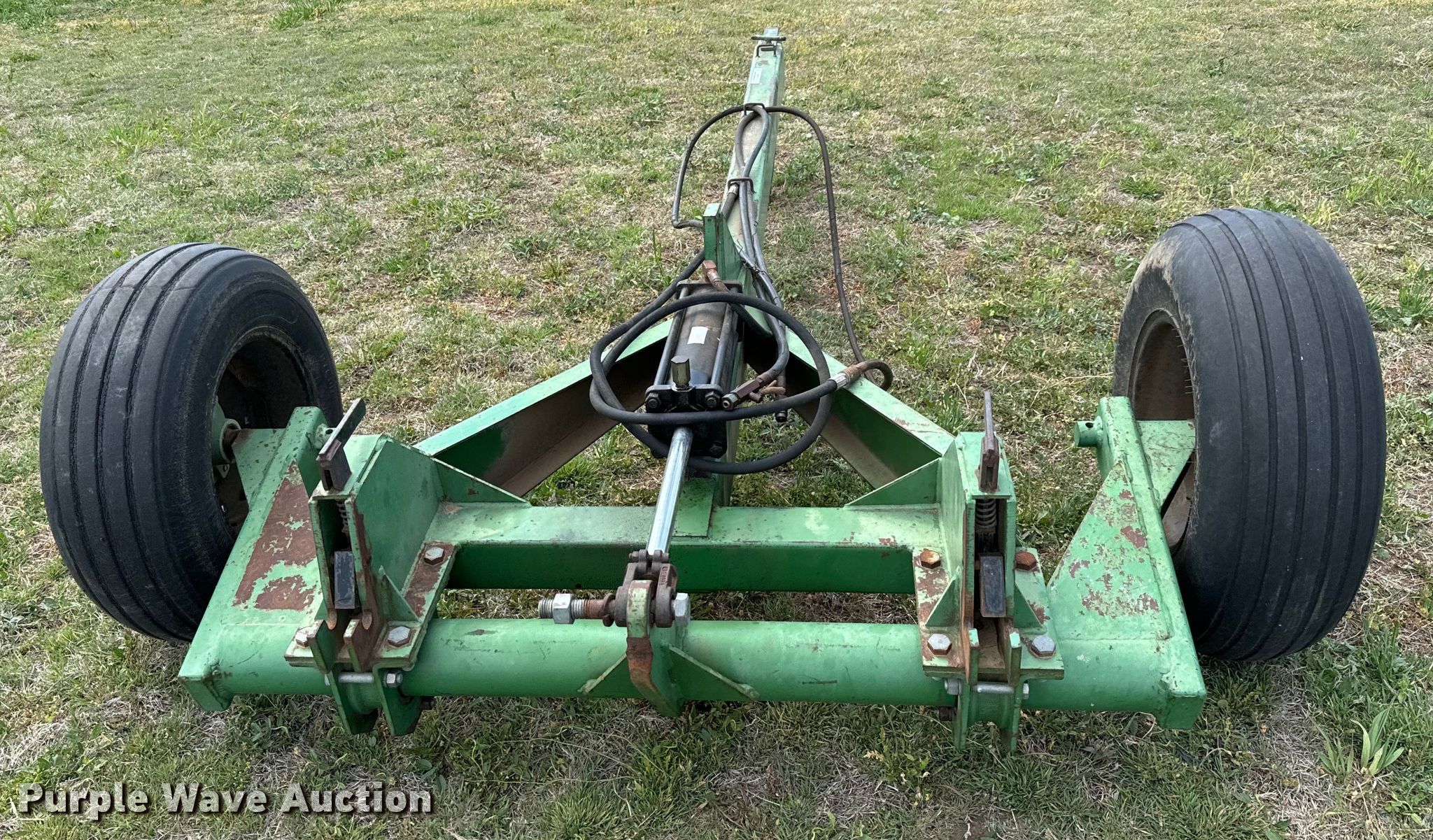 Implement dolly in Lyons, KS | Item NL9712 sold | Purple Wave