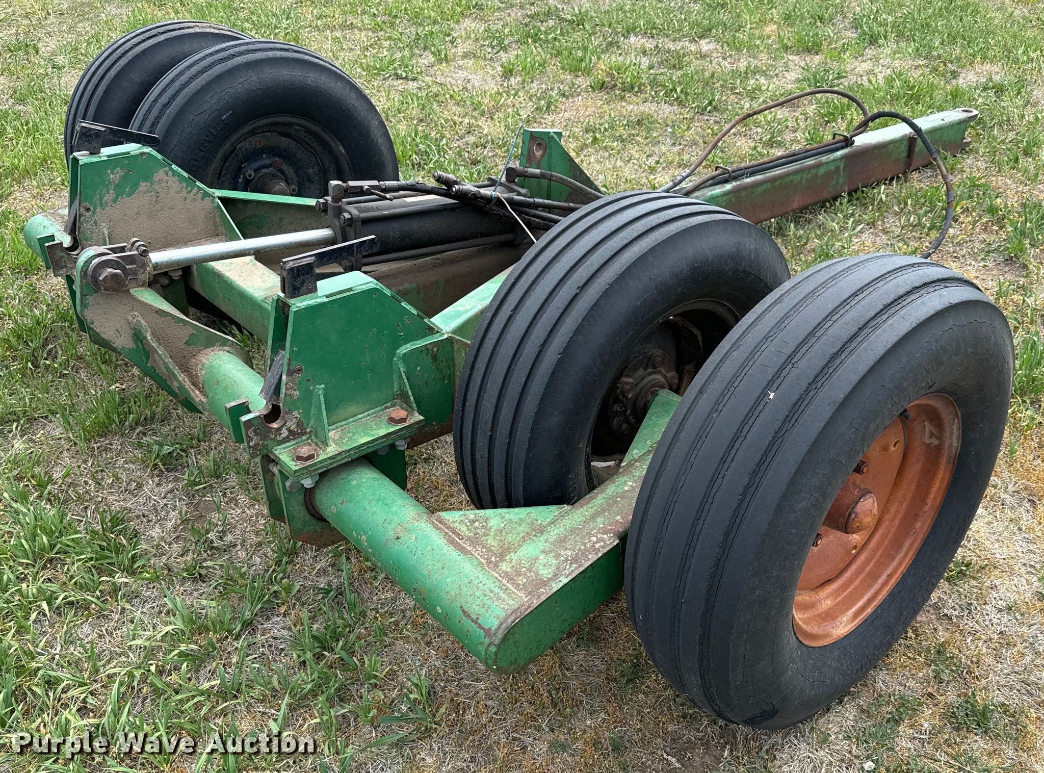 Implement dolly in Lyons, KS | Item NL9714 sold | Purple Wave