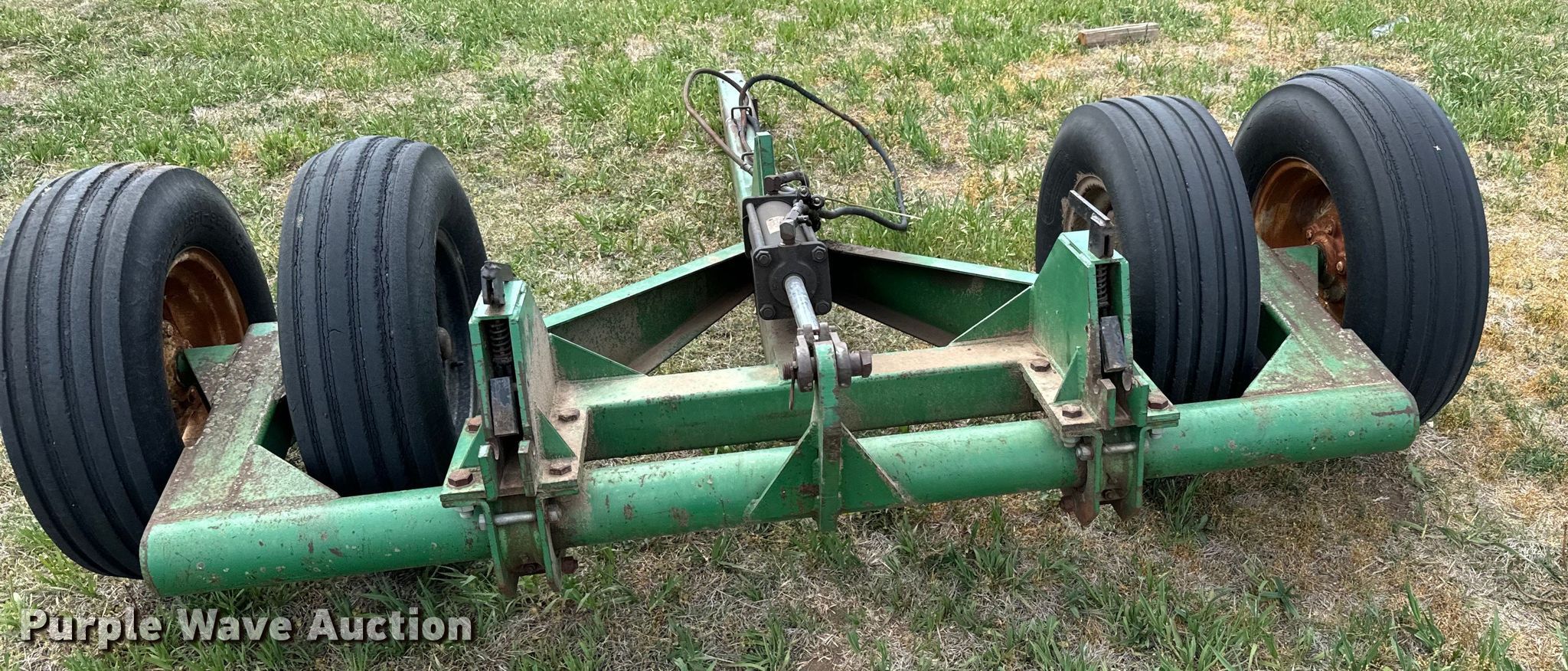 Implement dolly in Lyons, KS | Item NL9714 sold | Purple Wave