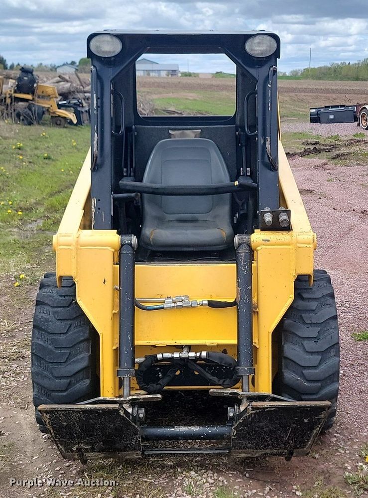 Gehl R105 skid steer loader in Brandon, SD | Item NZ9838 sold | Purple Wave