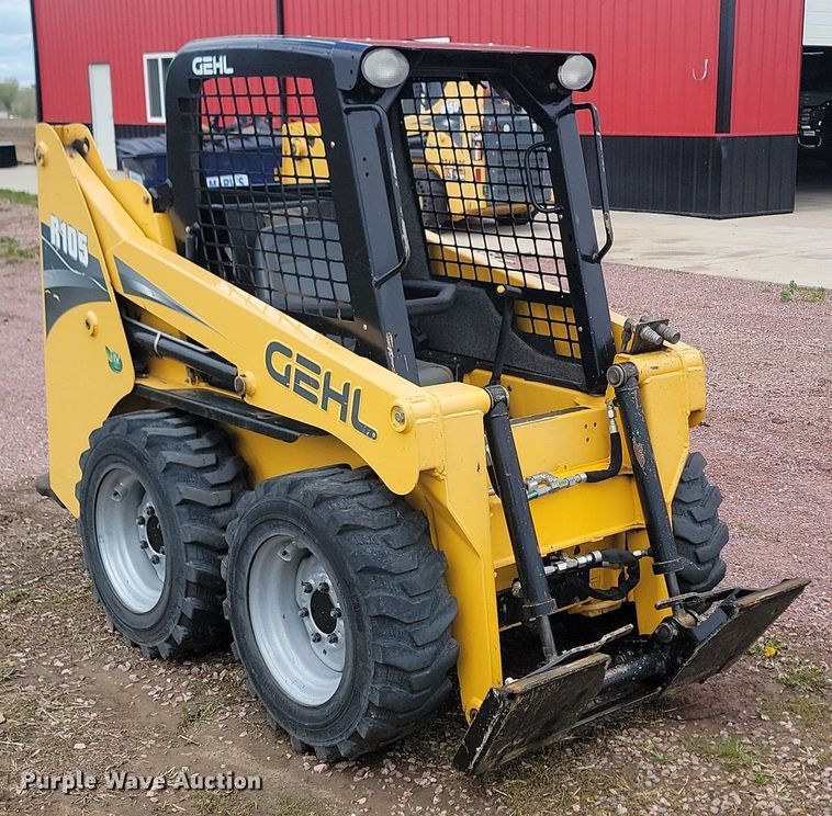 Gehl R105 skid steer loader in Brandon, SD | Item NZ9838 sold | Purple Wave