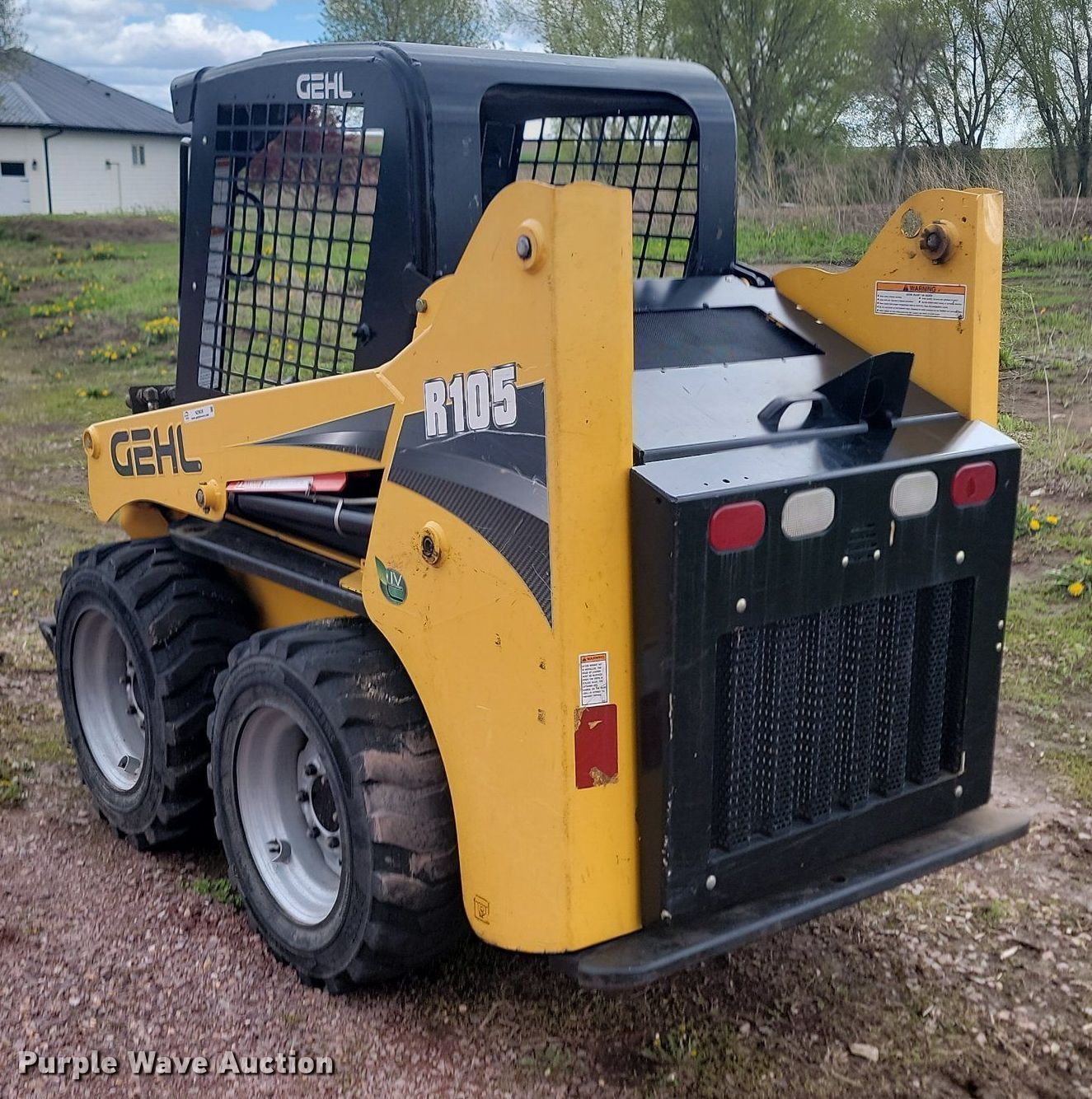 Gehl R105 skid steer loader in Brandon, SD | Item NZ9838 sold | Purple Wave