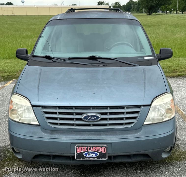 2005 Ford Freestar SES van in Columbus, KS | Item DX0453 sold | Purple Wave