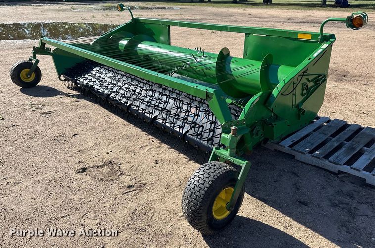 John Deere 914 pickup head in Kinsley, KS | Item OI9215 for sale ...