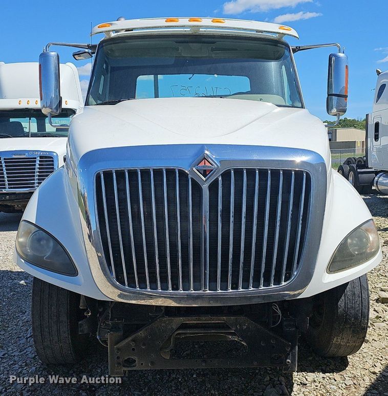 2012 International ProStar Plus 122 semi truck in Strafford, MO | Item EJ5399 for sale | Purple Wave