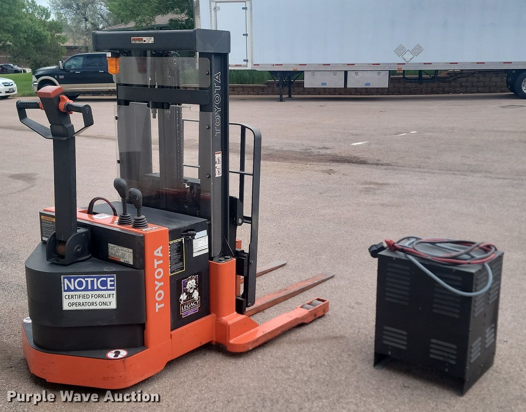 Toyota 6BWR15 order picker in Rapid City, SD | Item NZ9922 for sale ...