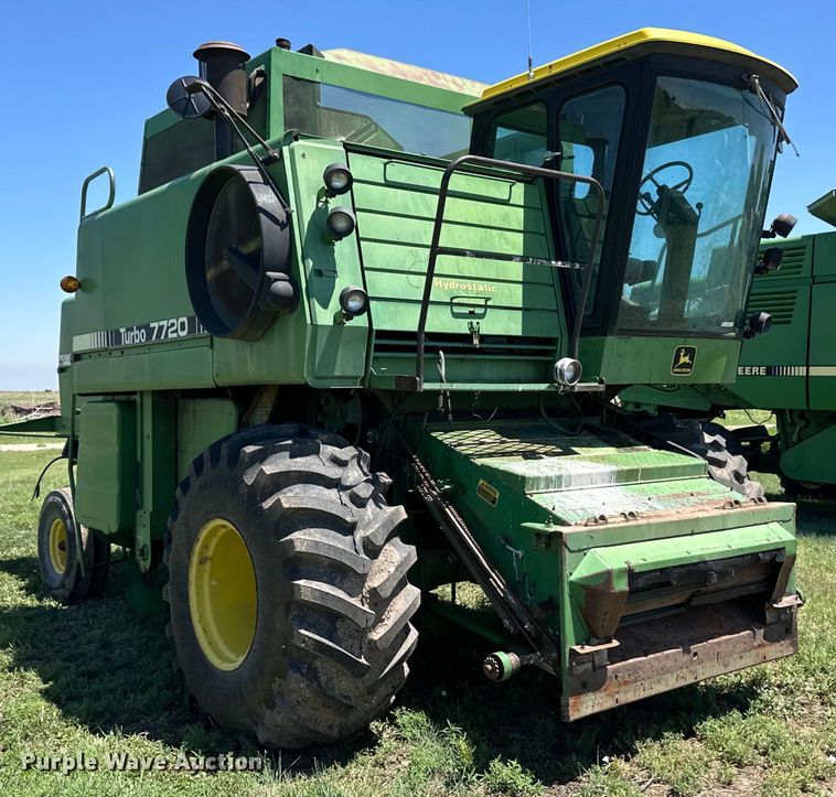1979 John Deere 7720 Turbo combine in Booker, TX | Item OI9121 for sale ...
