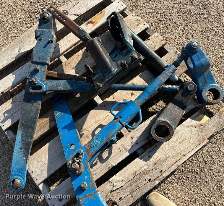 Ford three point hitch assembly in Kinsley, KS | Item OI9245 sold ...
