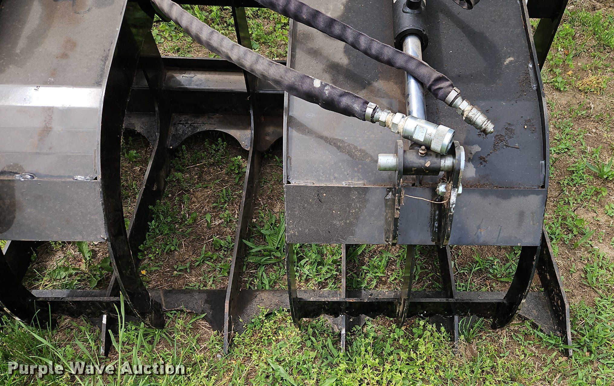 Legend Attachments skid steer rock grapple bucket in Grandview, MO ...
