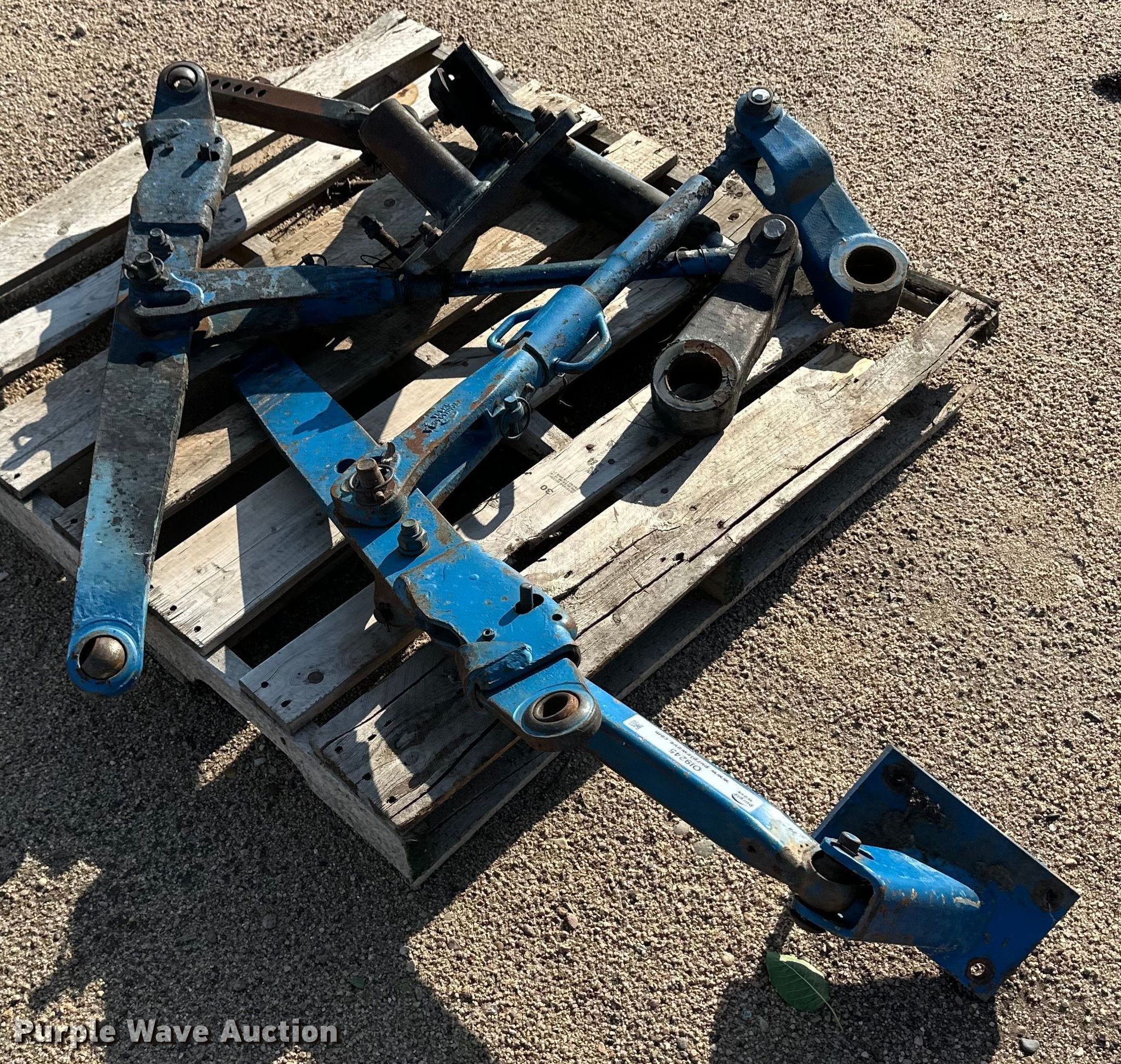 Ford three point hitch assembly in Kinsley, KS | Item OI9245 sold ...