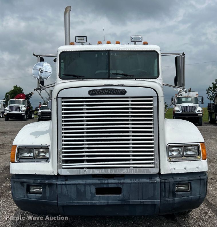 2000 Freightliner FLD semi truck in Collinsville, OK | Item EG0693 sold ...