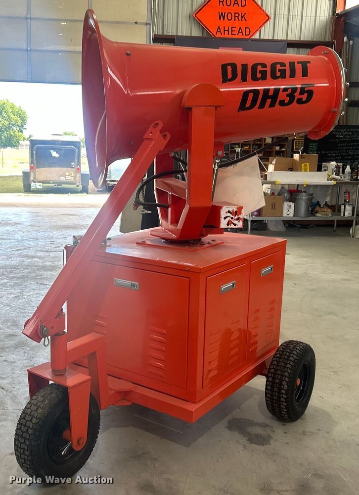 Diggit DH35 dust control mister fan in Kiefer, OK | Item NB9423 for ...