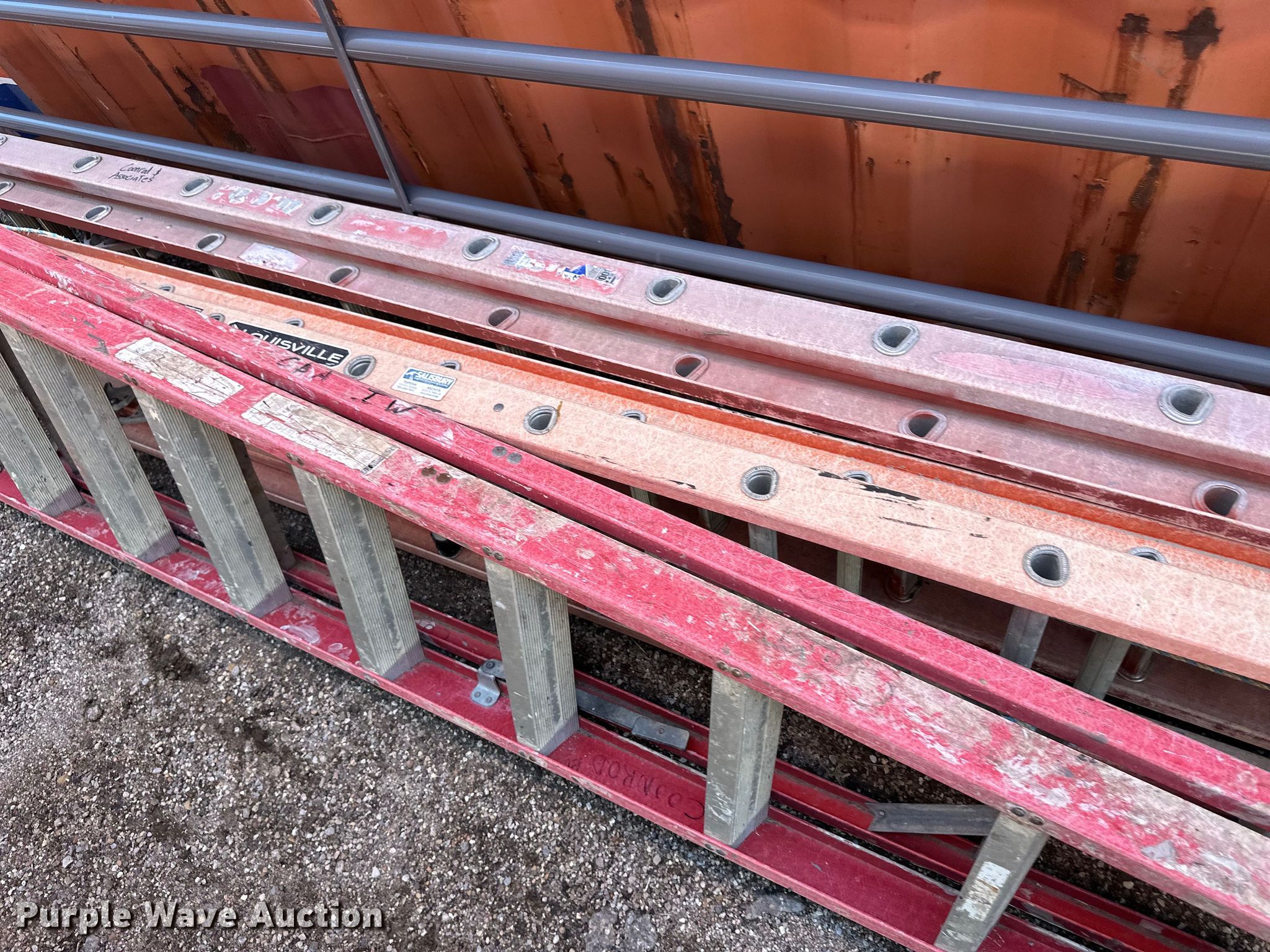 Ladders in Augusta, KS | Item OL9579 for sale | Purple Wave