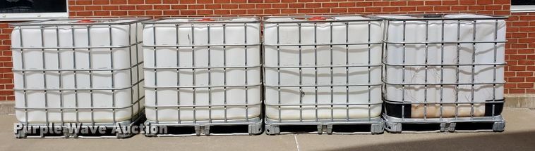 (10) poly totes in Lawrence, KS | Item EK6082 sold | Purple Wave