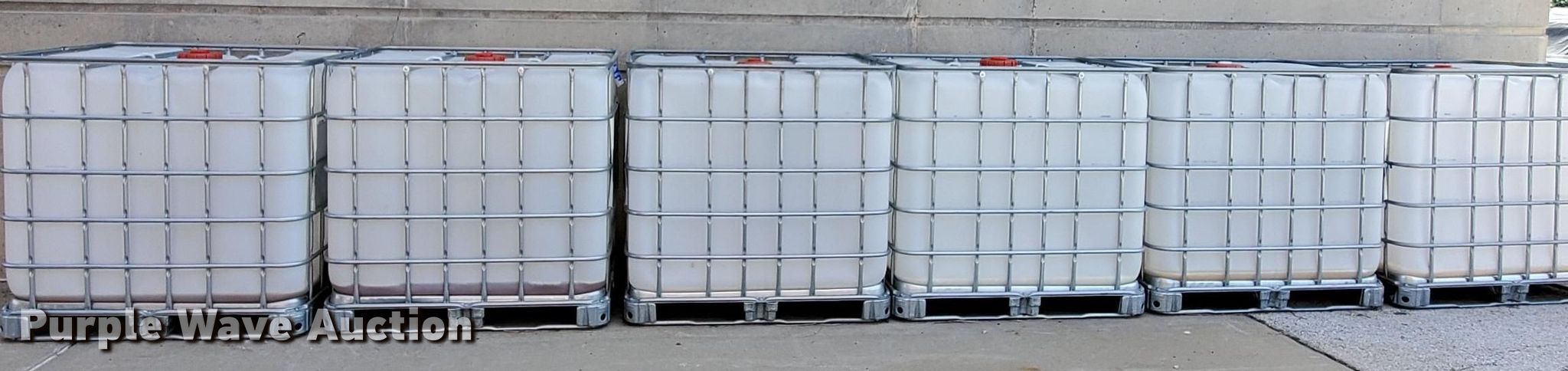 (10) poly totes in Lawrence, KS | Item EK6082 for sale | Purple Wave