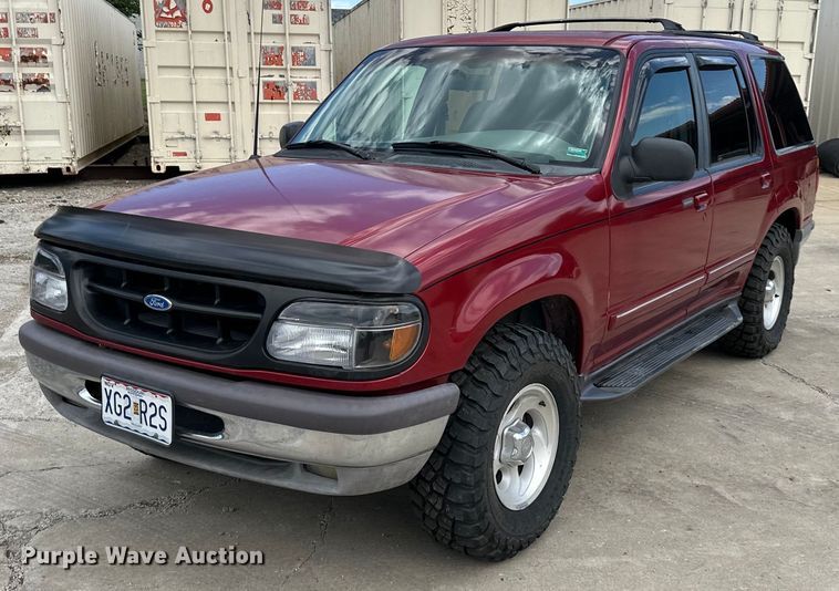 1997 Ford Explorer XLT SUV in Saint Joseph, MO | Item EJ6991 sold ...