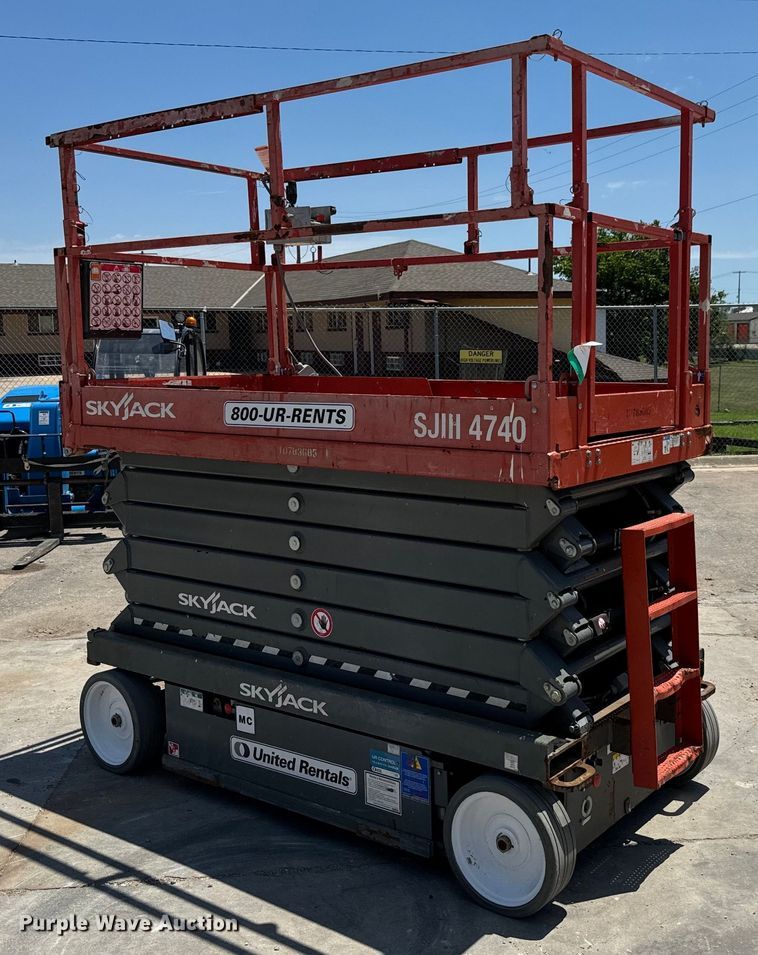 2018 SkyJack SJIII 4740 scissor lift in Wichita, KS | Item MU9873 sold ...
