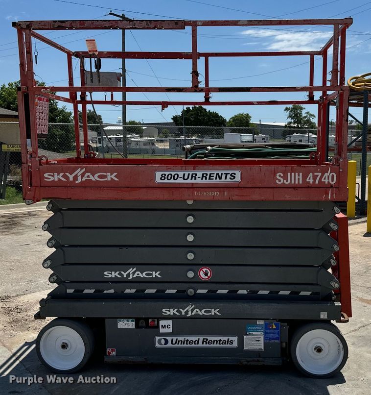 2018 SkyJack SJIII 4740 scissor lift in Wichita, KS | Item MU9873 sold ...