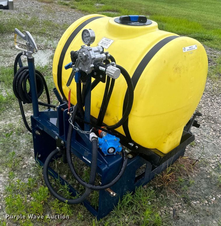 Ag Spray Equipment sprayer in Tipton, MO | Item OF9773 sold | Purple Wave