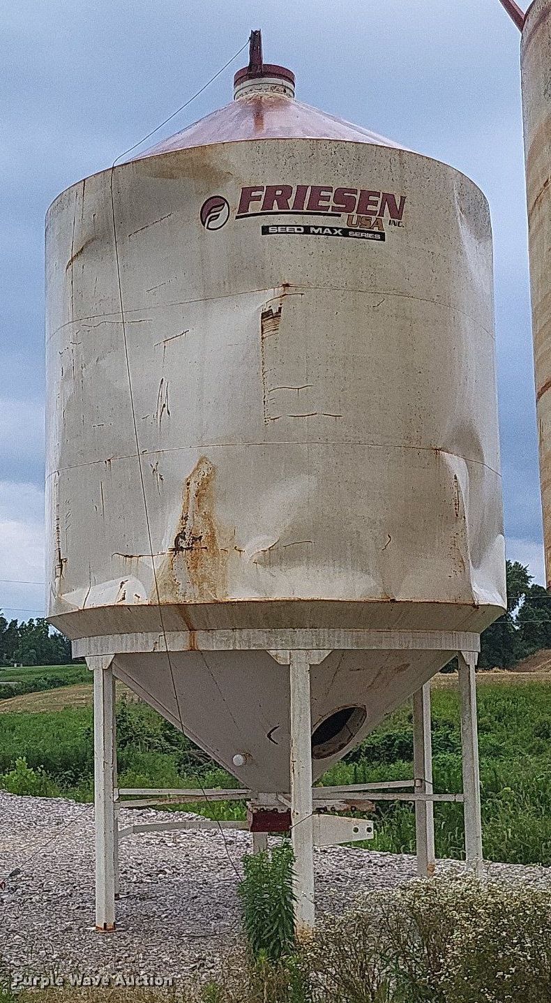 Friesen grain bin in Saint Mary, MO | Item DR4861 for sale | Purple Wave