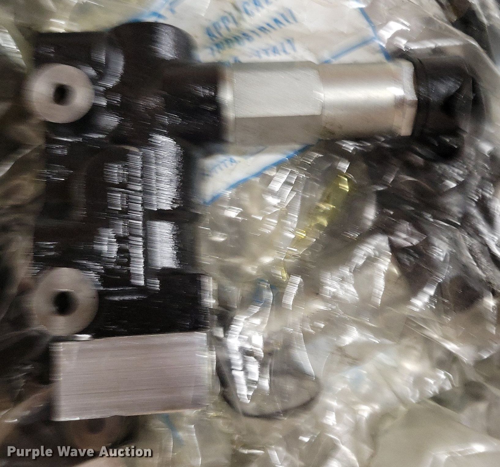 (85) AGCO valve assemblies in Round Lake, MN | Item KA9962 sold ...