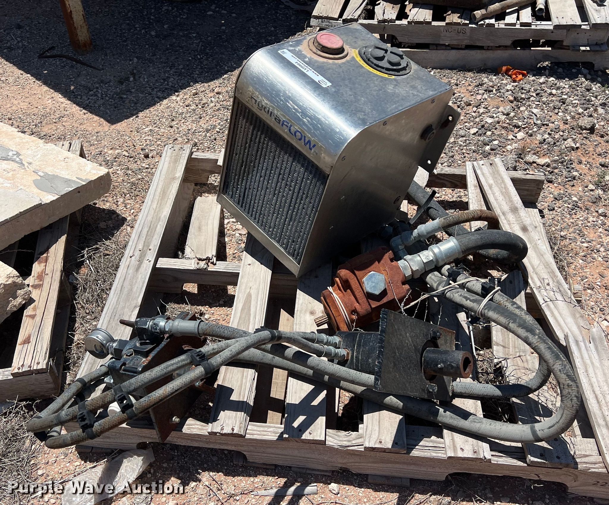 HydraFlow wet kit in Andrews, TX | Item LU9984 sold | Purple Wave
