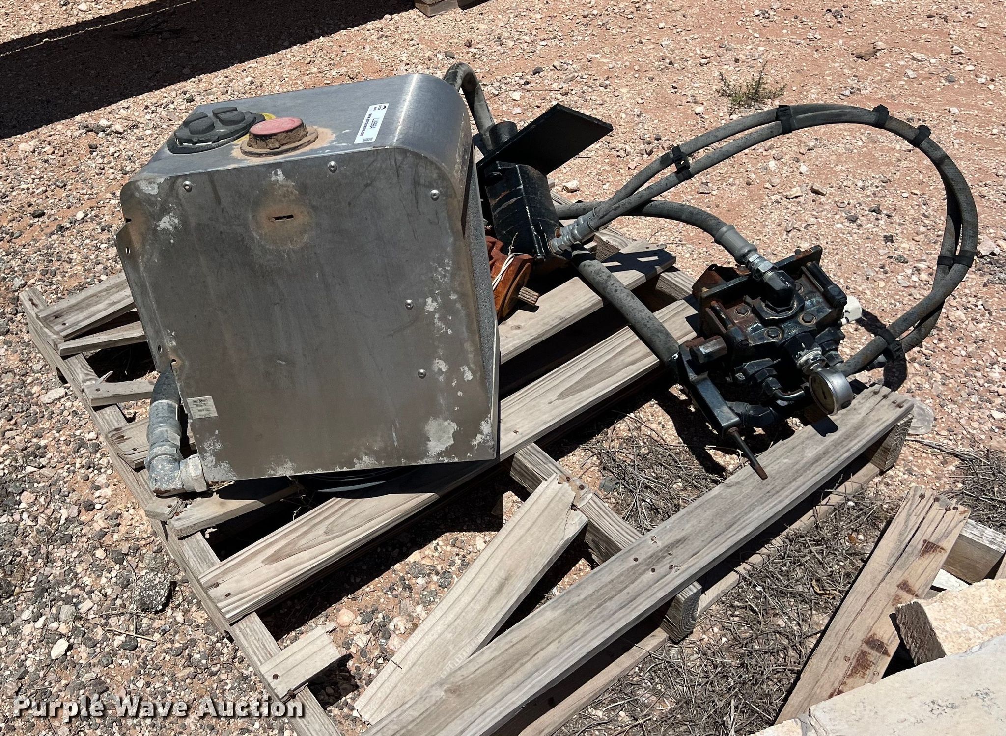 HydraFlow wet kit in Andrews, TX | Item LU9984 for sale | Purple Wave