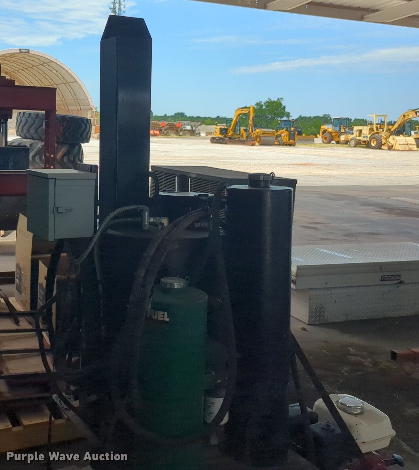 Tack oil tank in Oklahoma City, OK | Item DL1032 sold | Purple Wave