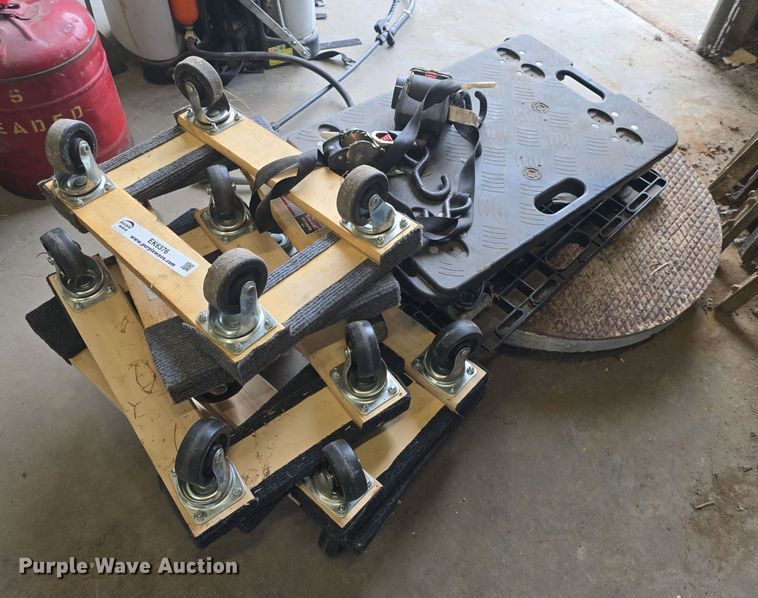 (8) moving carts in Edgerton, KS | Item EK6376 for sale | Purple Wave