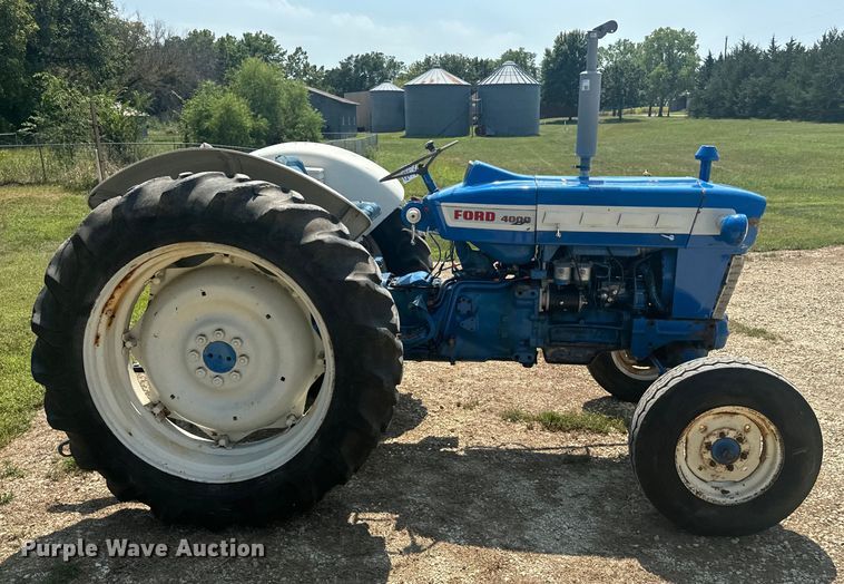 1968 Ford 4000 tractor in Saint George, KS | Item EE7542 for sale | Purple Wave