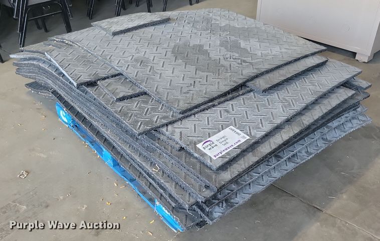 Rubber mats in Sioux Falls, SD | Item DR4493 sold | Purple Wave