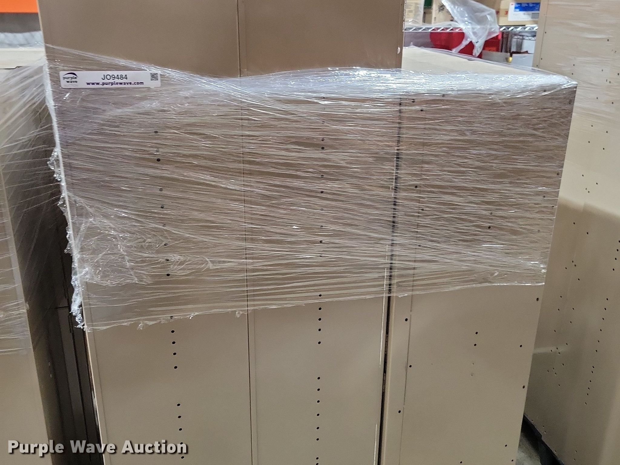 Lyon lockers in Ankeny, IA | Item JO9484 for sale | Purple Wave