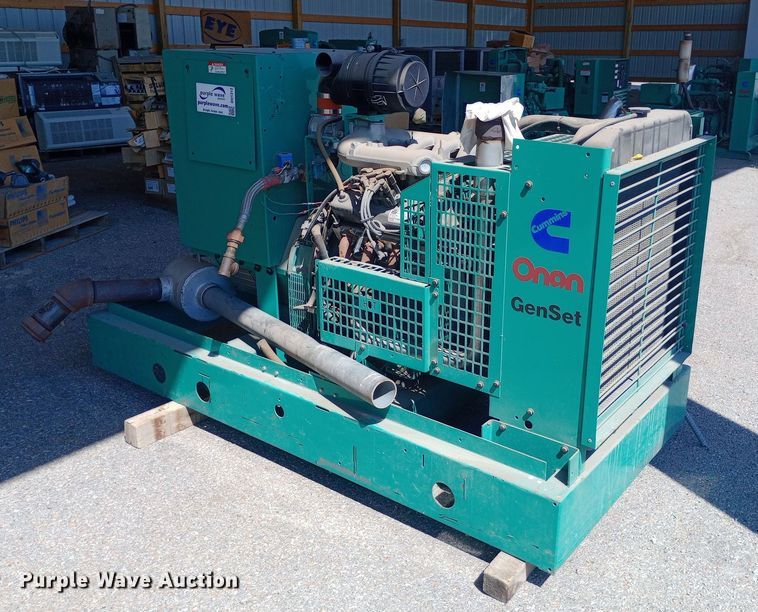 Onan GGFD-4494554 generator in Wichita, KS | Item DH1312 sold | Purple Wave