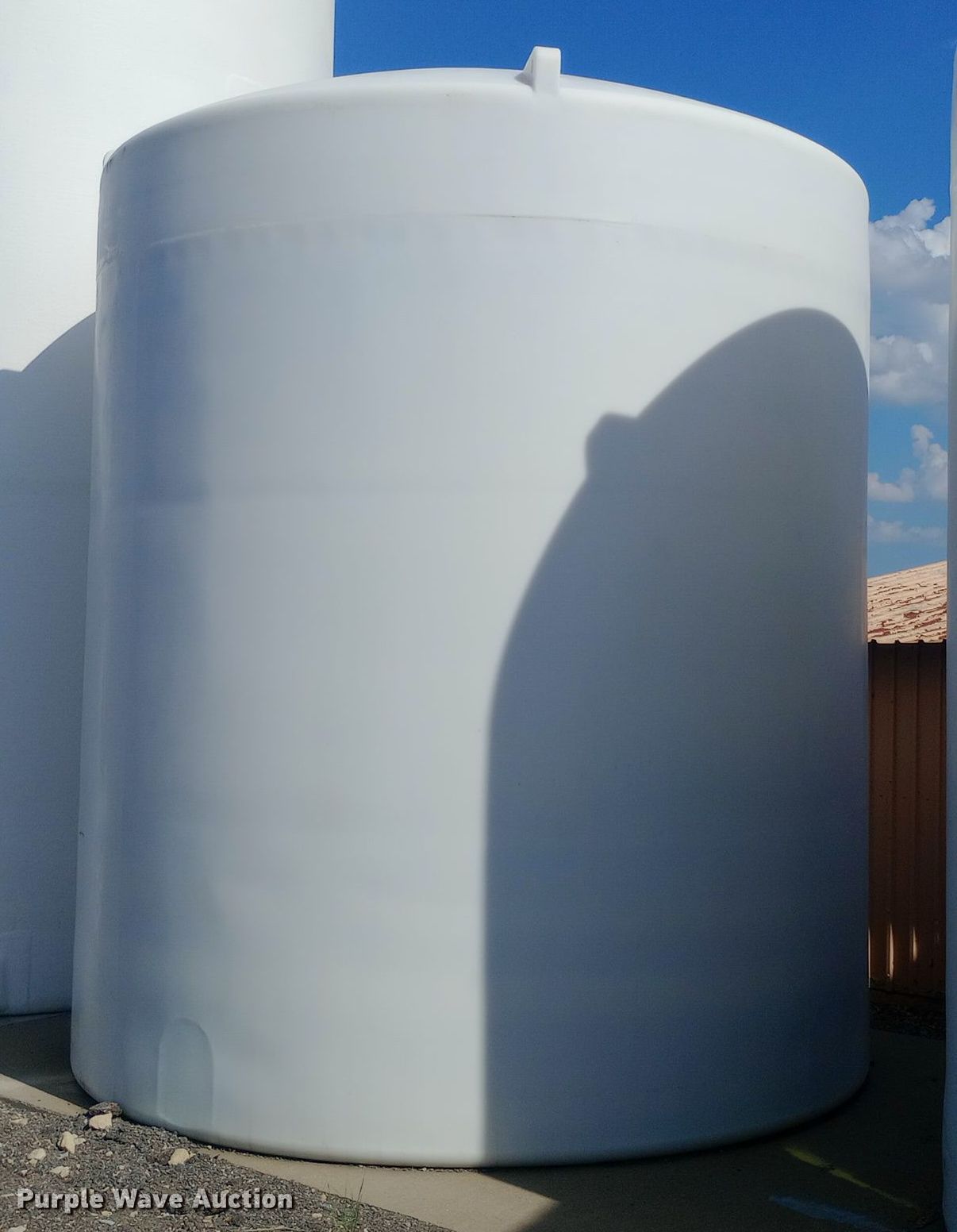 Salt brine tank in El Dorado, KS | Item DH1404 sold | Purple Wave