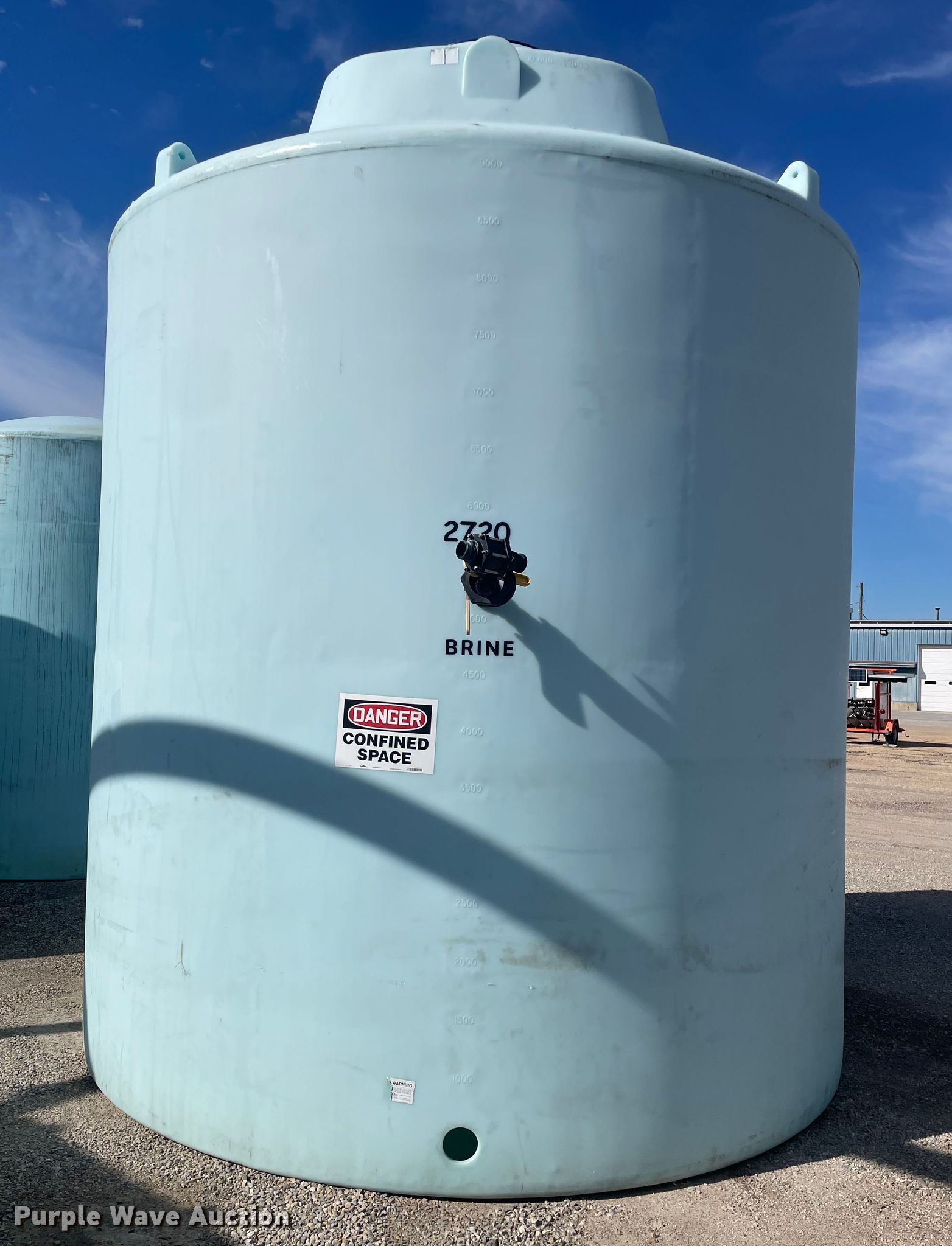 Salt brine tank in Lawrence, KS | Item EK2121 for sale | Purple Wave