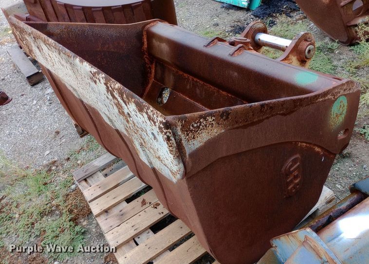 JiB 60" W excavator bucket in Tulsa, OK | Item DH1429 for sale | Purple ...