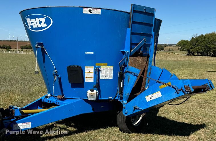 Patz V350 feed mixer in Newkirk, OK | Item DX1353 sold | Purple Wave