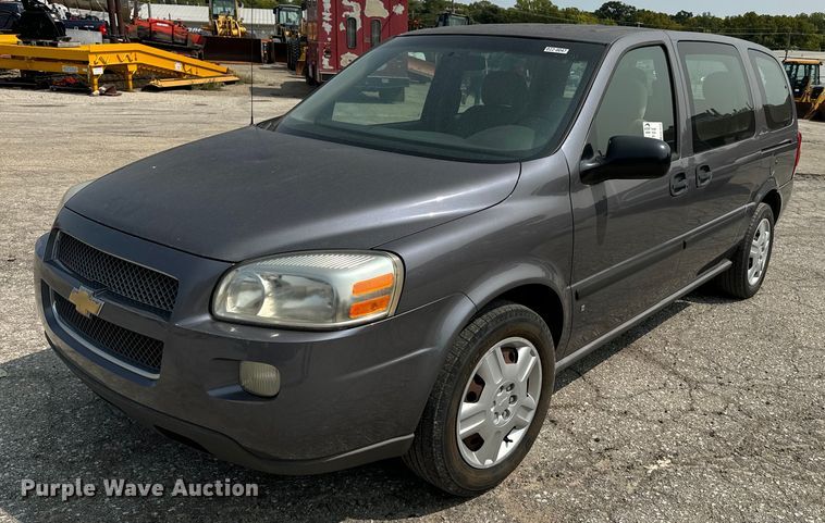 2007 Chevrolet Uplander van in Topeka, KS | Item EE7615 for sale ...