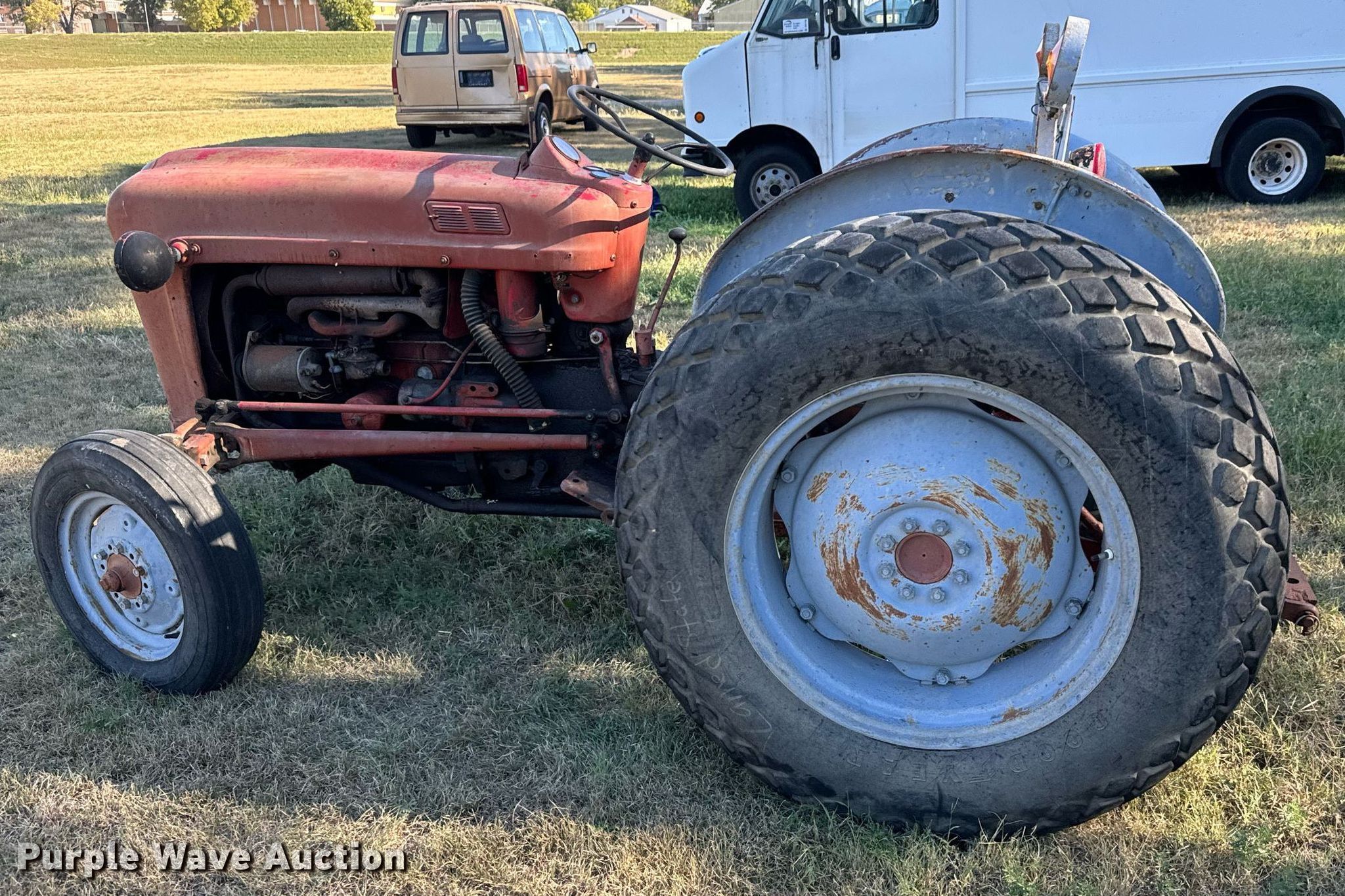 Ford 661 tractor in Larned, KS | Item DO1736 for sale | Purple Wave