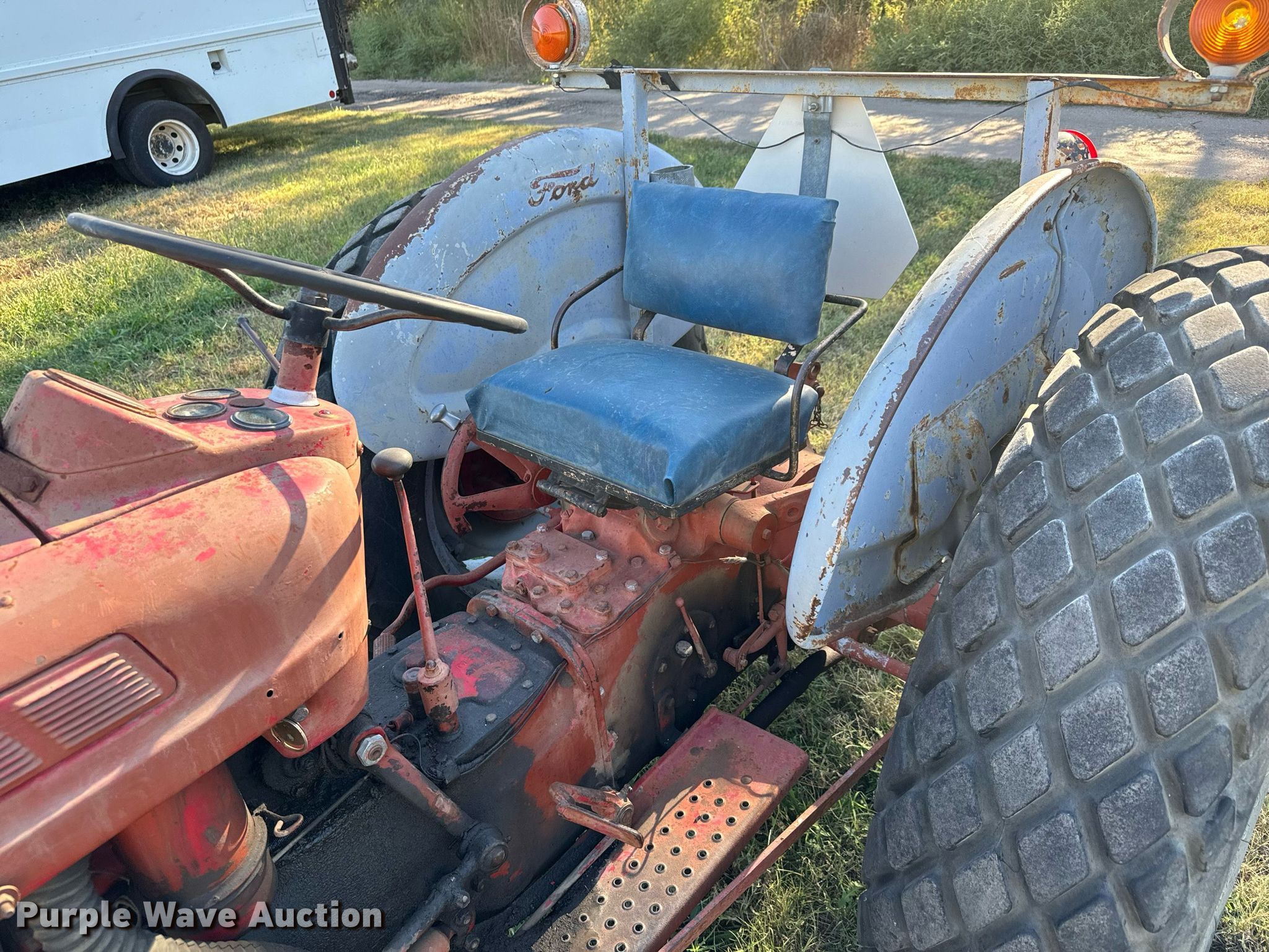 Ford 661 tractor in Larned, KS | Item DO1736 for sale | Purple Wave