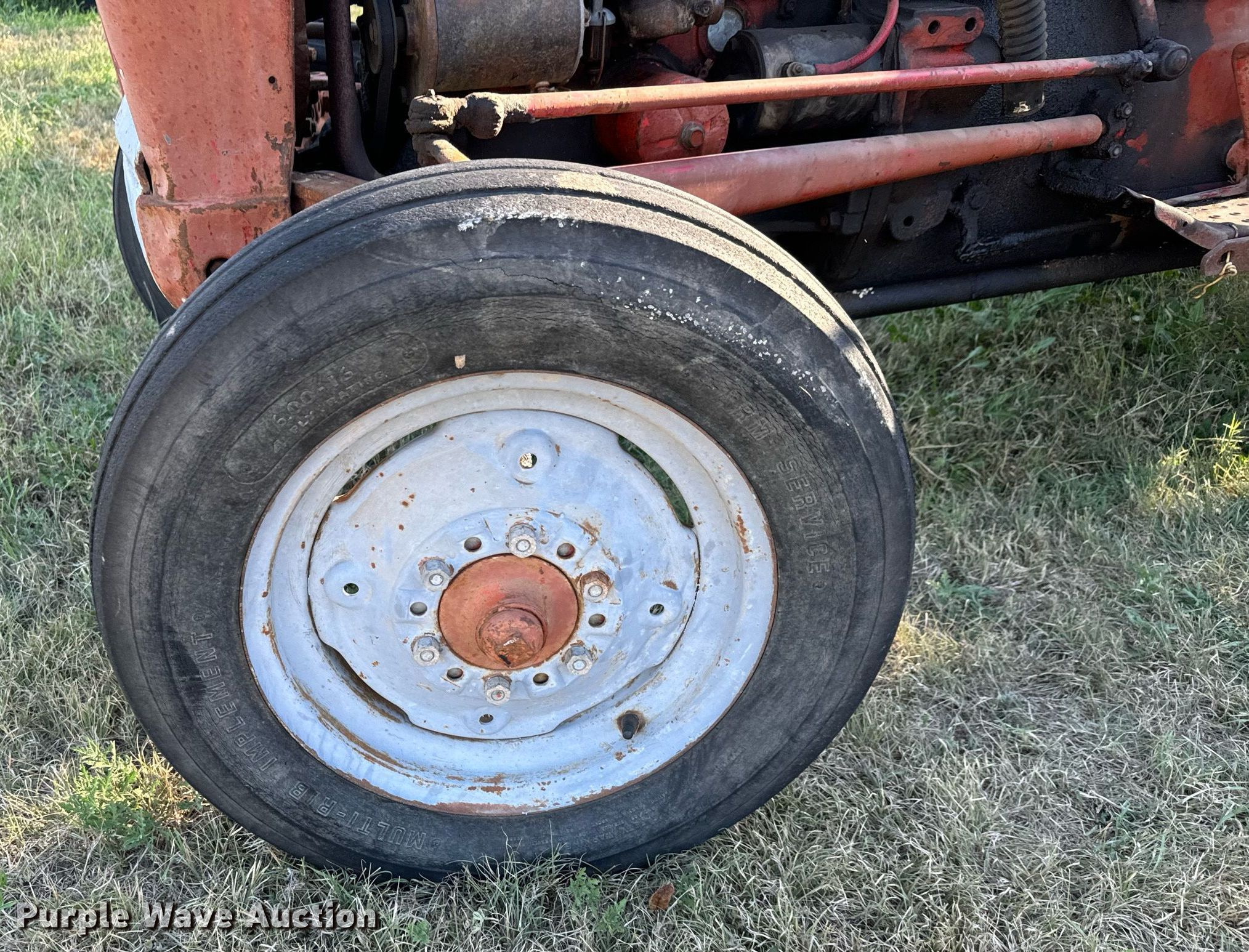 Ford 661 tractor in Larned, KS | Item DO1736 for sale | Purple Wave