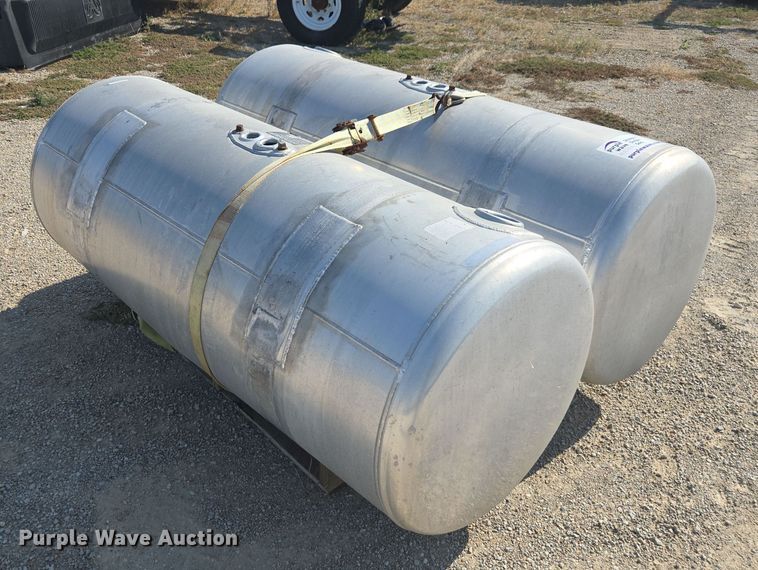 (2) fuel tanks in Alma, KS | Item EE7805 sold | Purple Wave