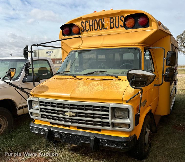 1994 Chevrolet G30 school bus in Mutual, OK | Item ER8134 sold | Purple ...