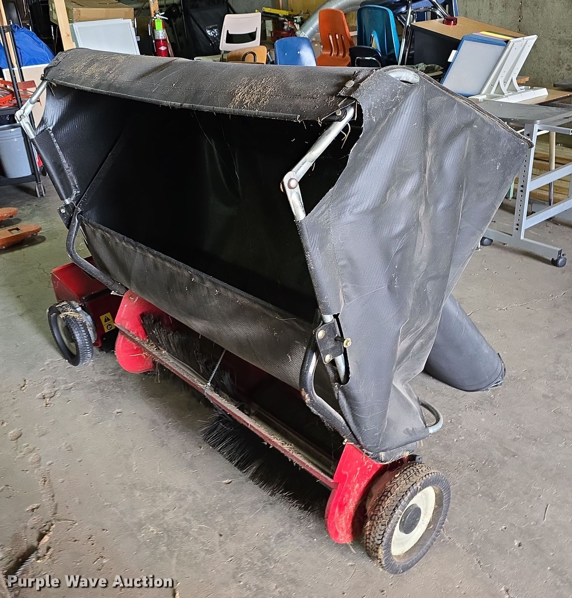 (2) Craftsman lawn sweepers 486.24222 in Horton, KS | Item LW9954 for ...