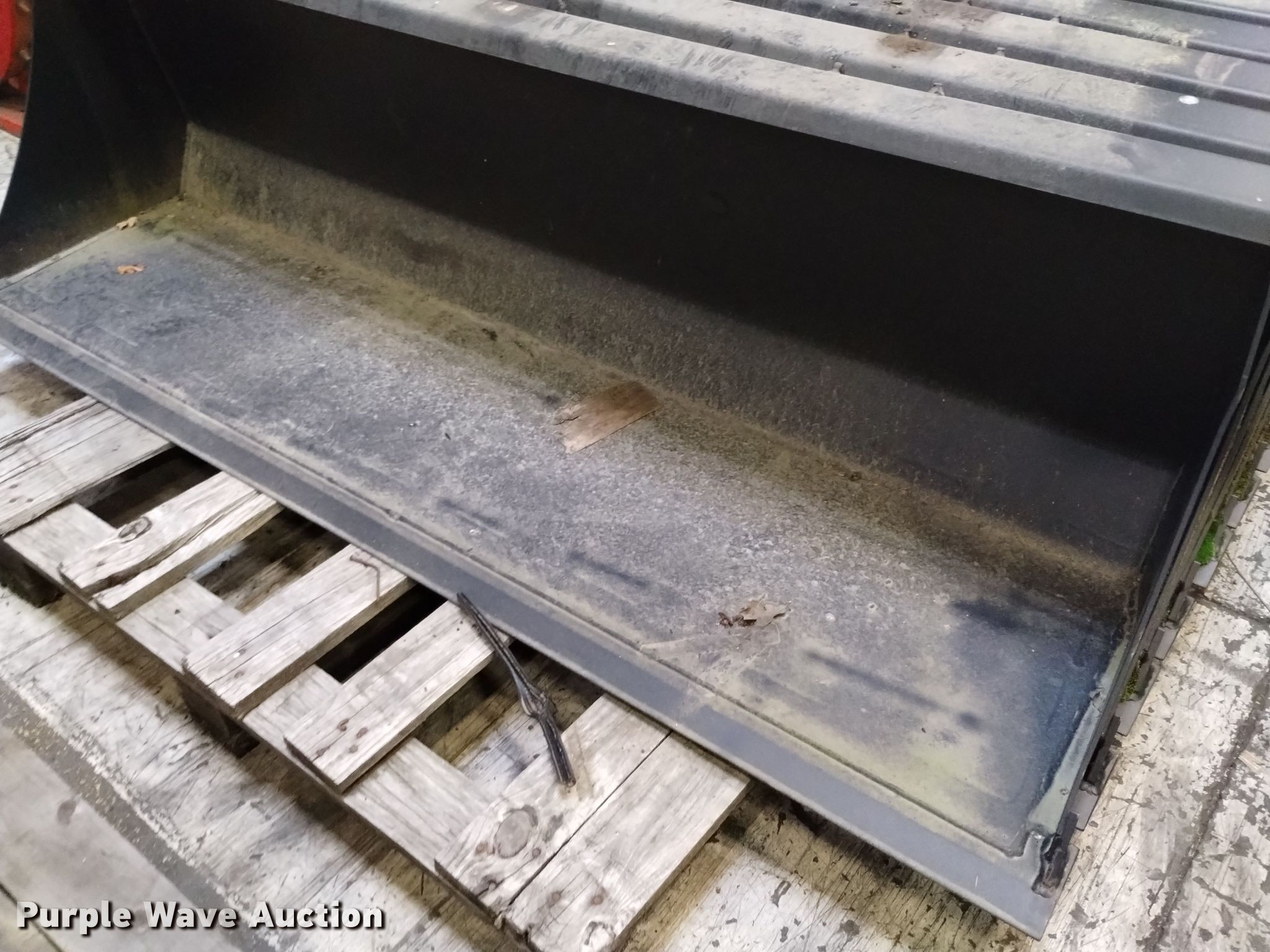 (11) Alo AB C2 loader buckets in DuPont, WA | Item EG9940 sold | Purple ...