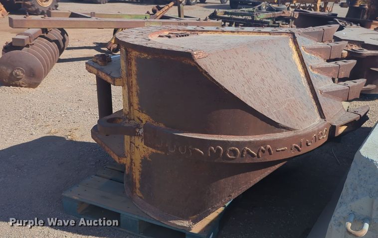 V-bottom excavator bucket in Oklahoma City, OK | Item EQ2358 for sale ...