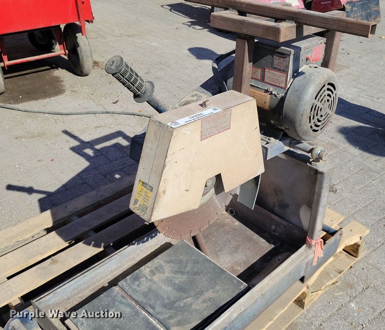 concrete block saw in Ames, IA | Item OH9305 sold | Purple Wave