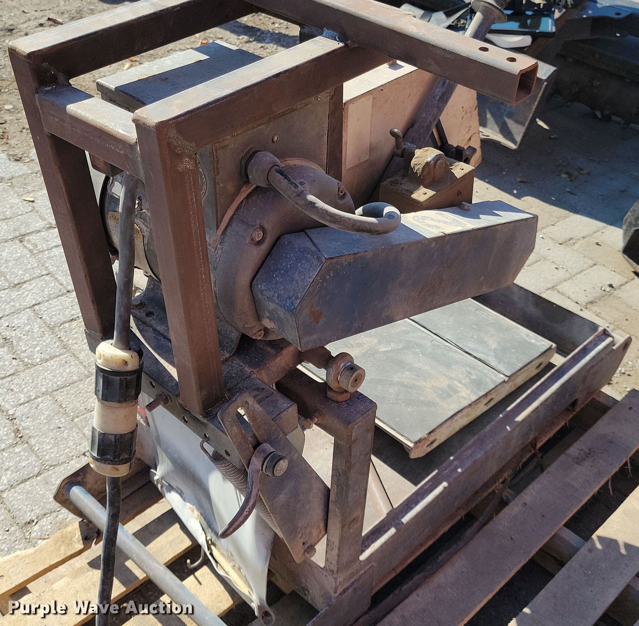 concrete block saw in Ames, IA | Item OH9305 sold | Purple Wave