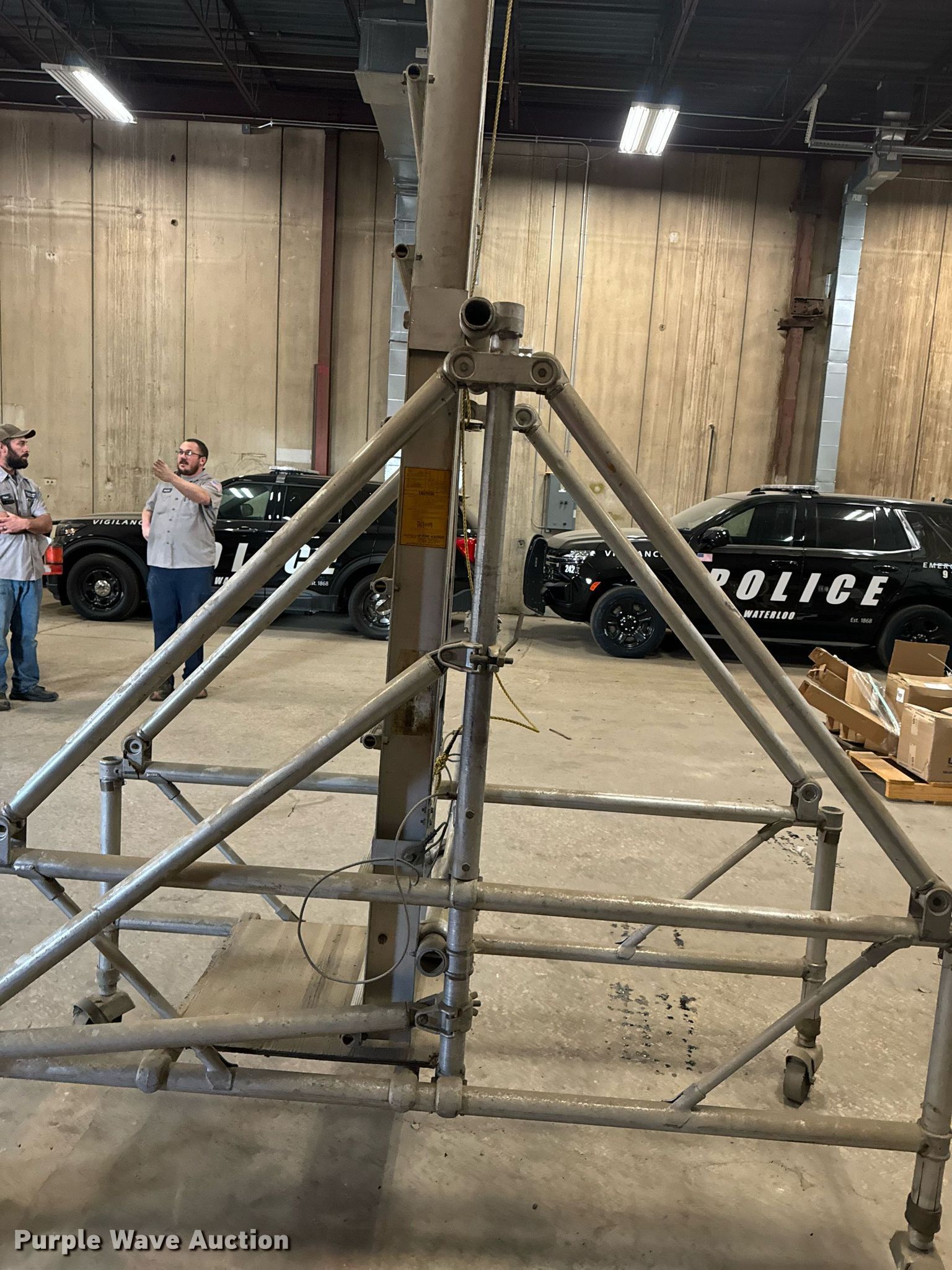 Tallescope extendable ladder platform in Waterloo, IA | Item EG6845 for ...